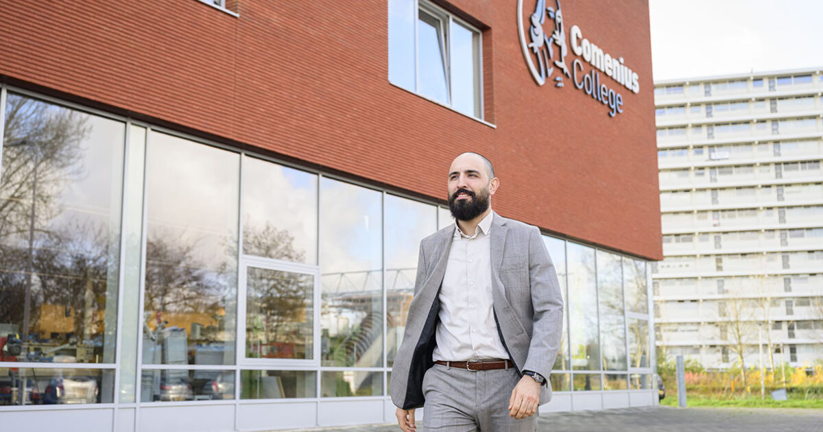 Ertem Cevik, directeur Comenius Beroepsonderwijs Capelle - Werken bij CVO